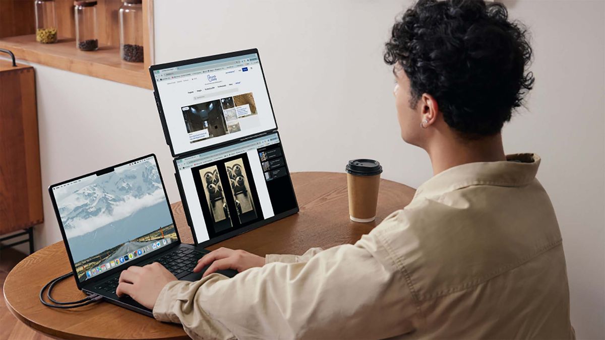 FlipGo Horizon stands out from other portable monitor accessories ...