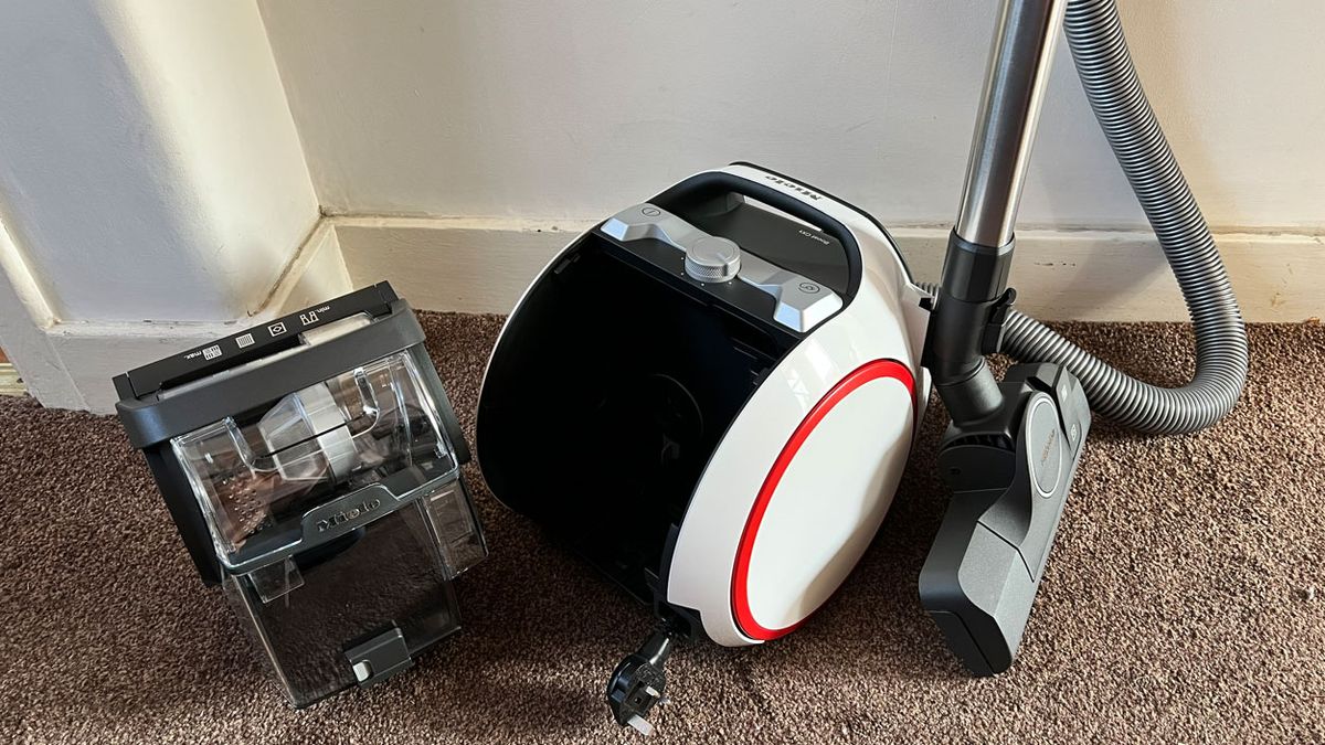 Miele Boost CX1 review | Top Ten Reviews