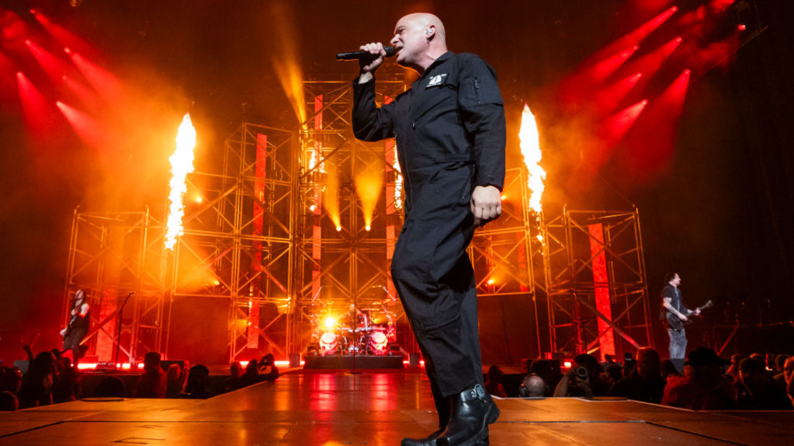 Disturbed pyrotechnics damage famous Chicago Bulls championship banners ...