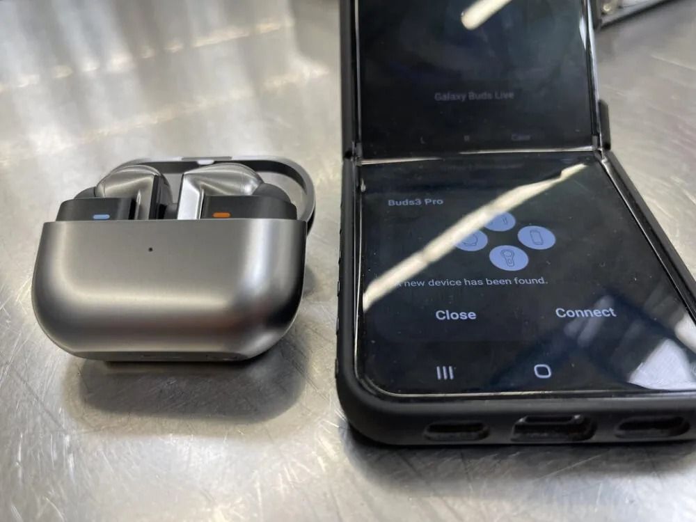 Samsung Galaxy Buds 3 Pro vs. Samsung Galaxy Buds 2 Pro: Which are the ...