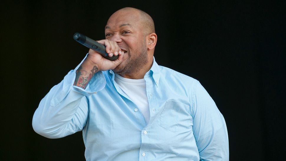 Watch Killswitch Engage reunite with ex-singer Howard Jones at ...