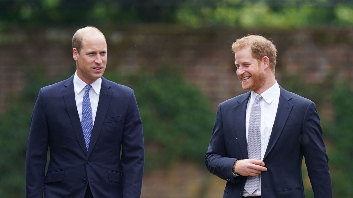 32 of William and Harry's cutest and most iconic brother moments ...