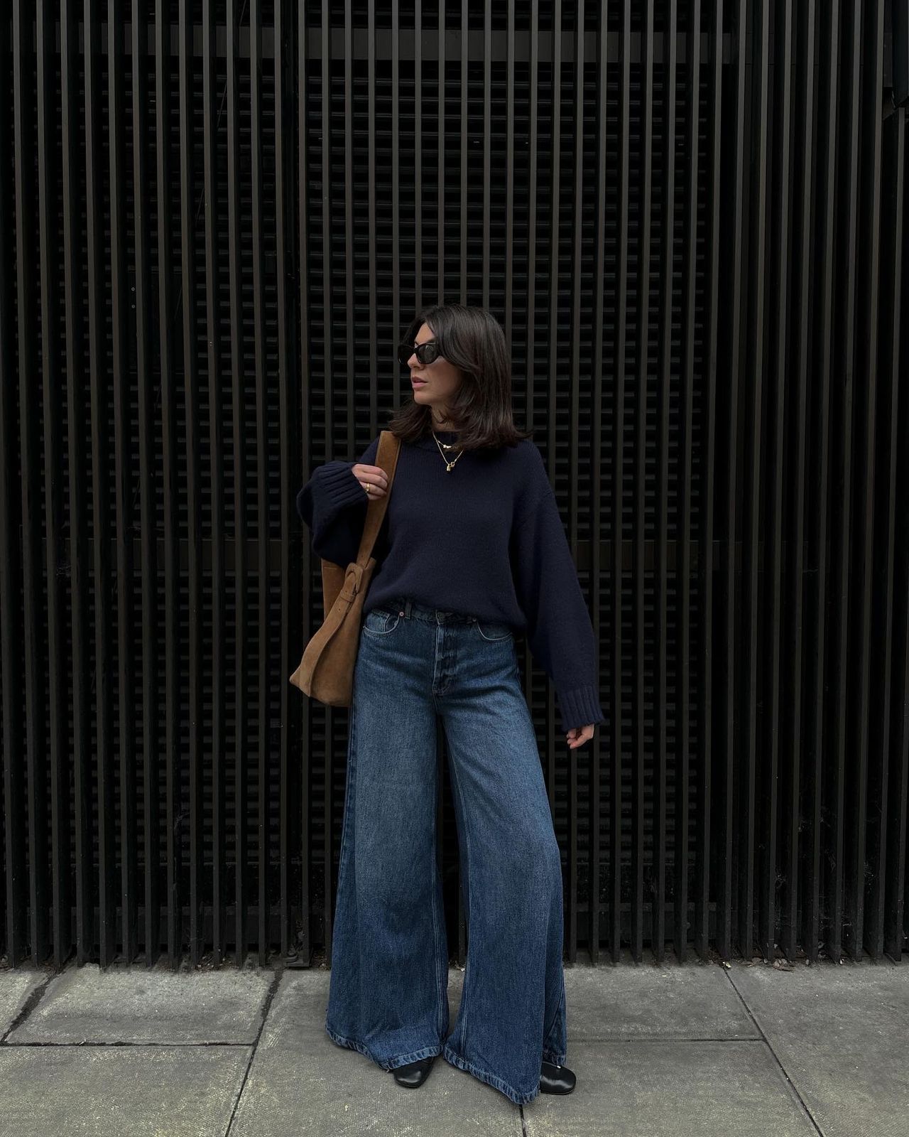 Navy Jumper and Jeans Outfits to See You Through the Next 6 Months ...