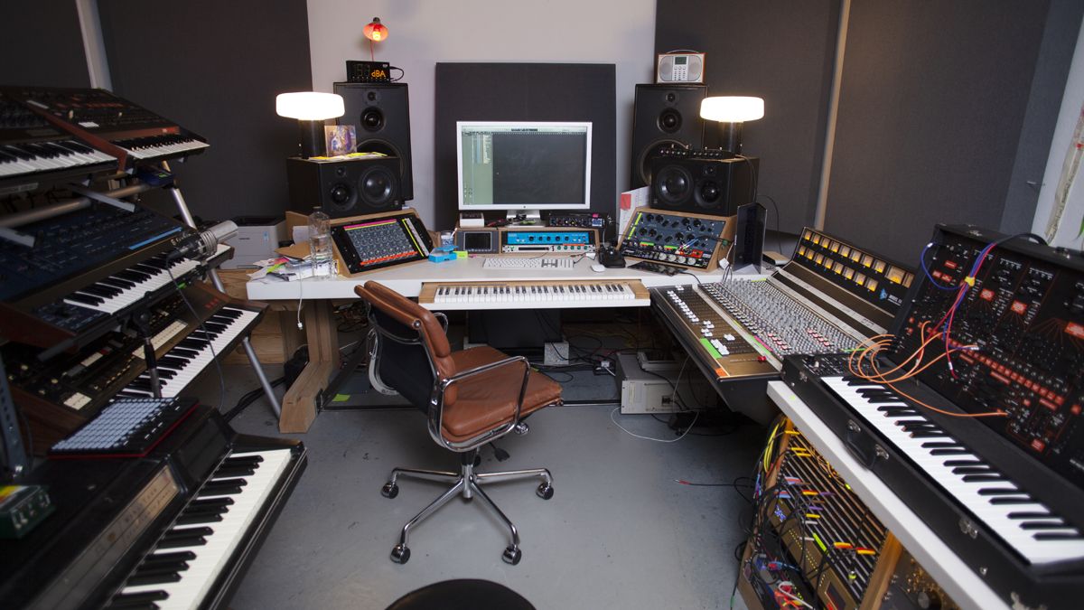 Floating Points: “Recording at 96kHz is definitely not cool… it’s ...