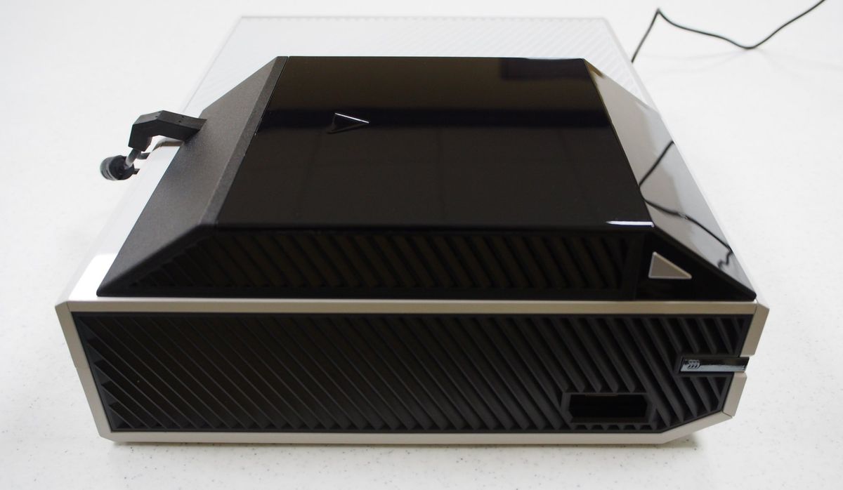 Review: The Nyko Data Bank hard drive enclosure for Xbox One | Windows ...