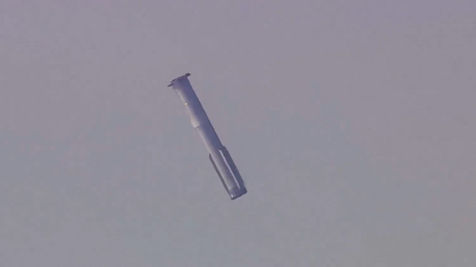 Watch SpaceX's Starship Super Heavy booster splash down in this epic ...