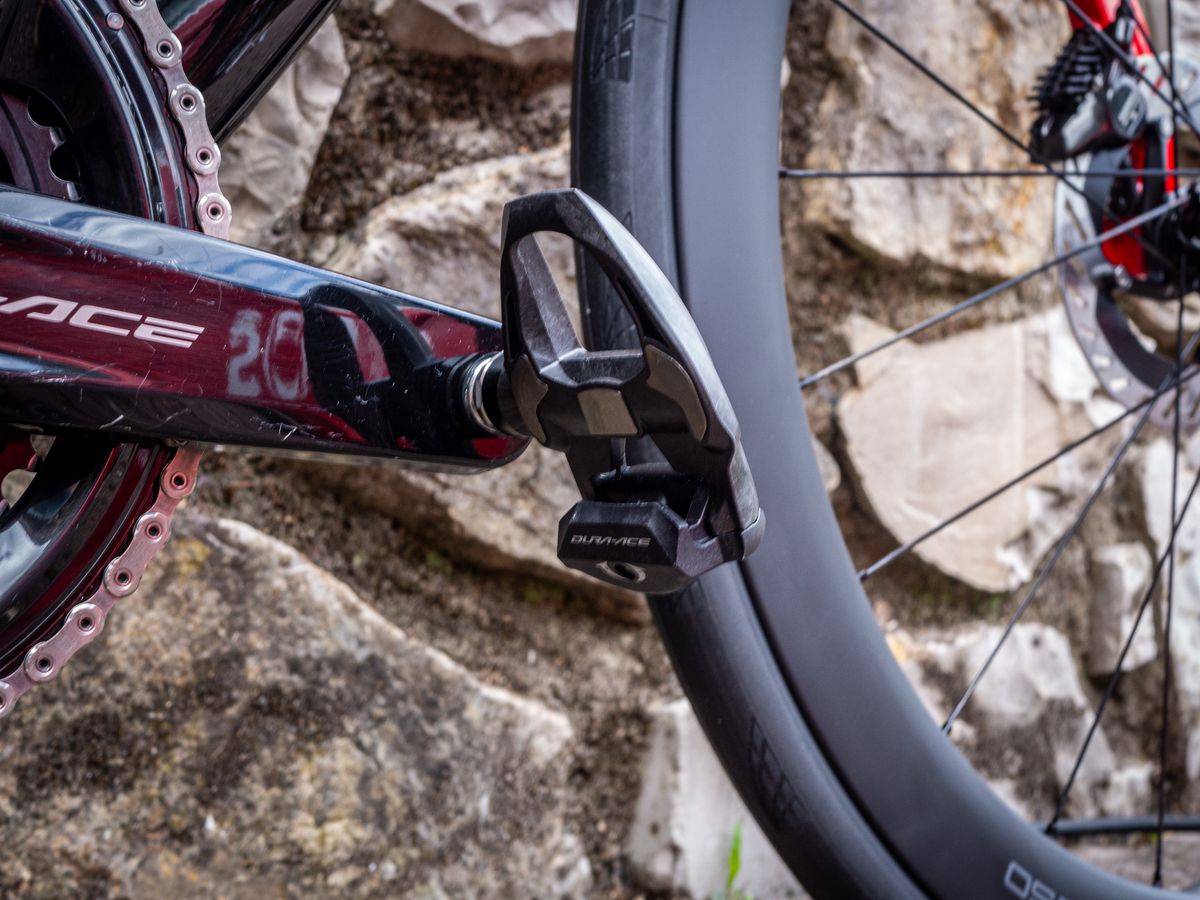 Bike check: Geraint Thomas' Pinarello Dogma F at the Tour de France ...