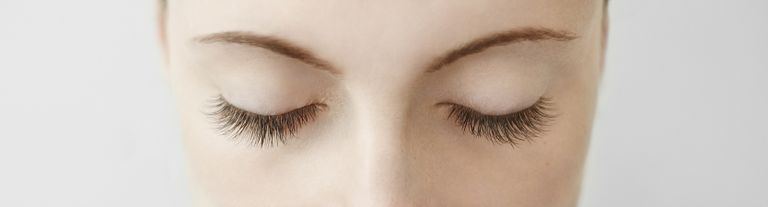 12 genius things you can do with talcum powder | GoodtoKnow