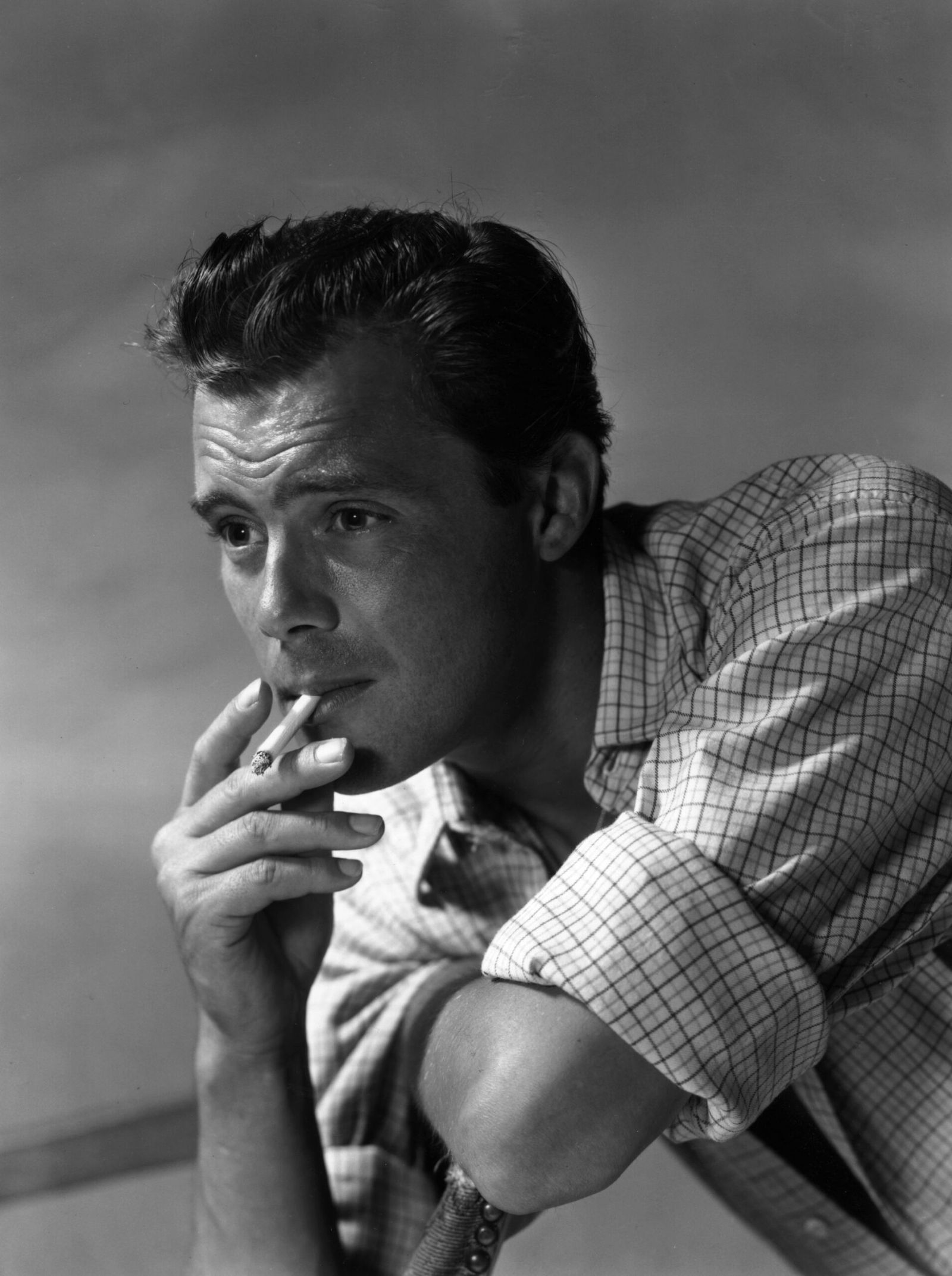 An iconic movie star's £10 million home in Buckinghamshire has come to ...