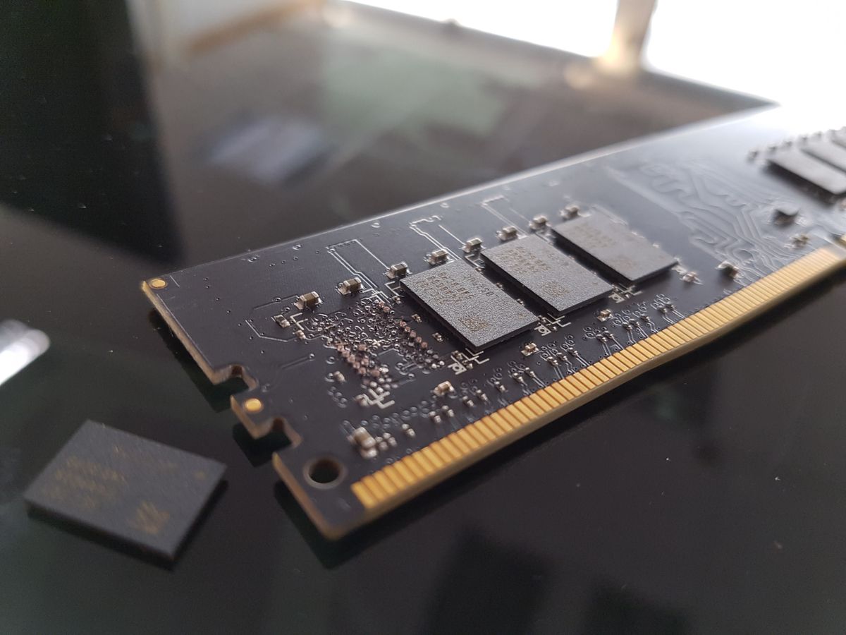 Convert Your DRAM into RGB Lightsticks, if You Dare | Tom's Hardware