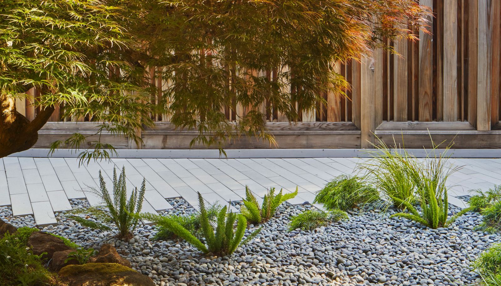 8 Japanese Gardening Tools That Will Elevate Your Backyard | Livingetc