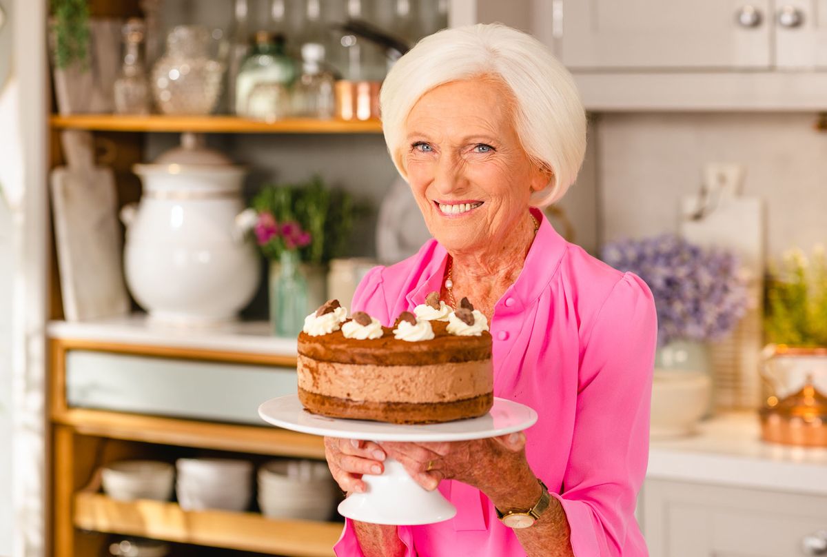 Mary Berry: Cook & Share: air date, recipes, interview, more | What to ...