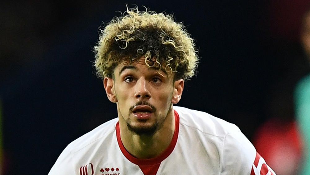 Napoli sign Malcuit from Lille | FourFourTwo