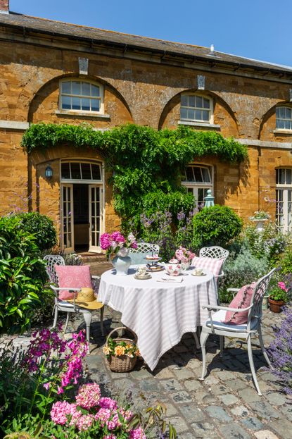 Real home: explore an 18th-century converted coach house | Real Homes