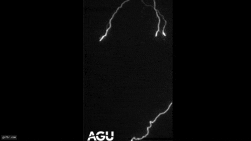 Video catches split second before intense lightning strike | Live Science
