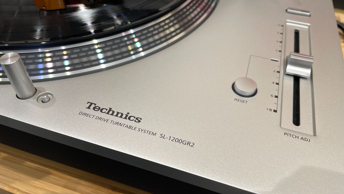 Technics SL-1200GR2 review: a turntable with terrific build quality ...