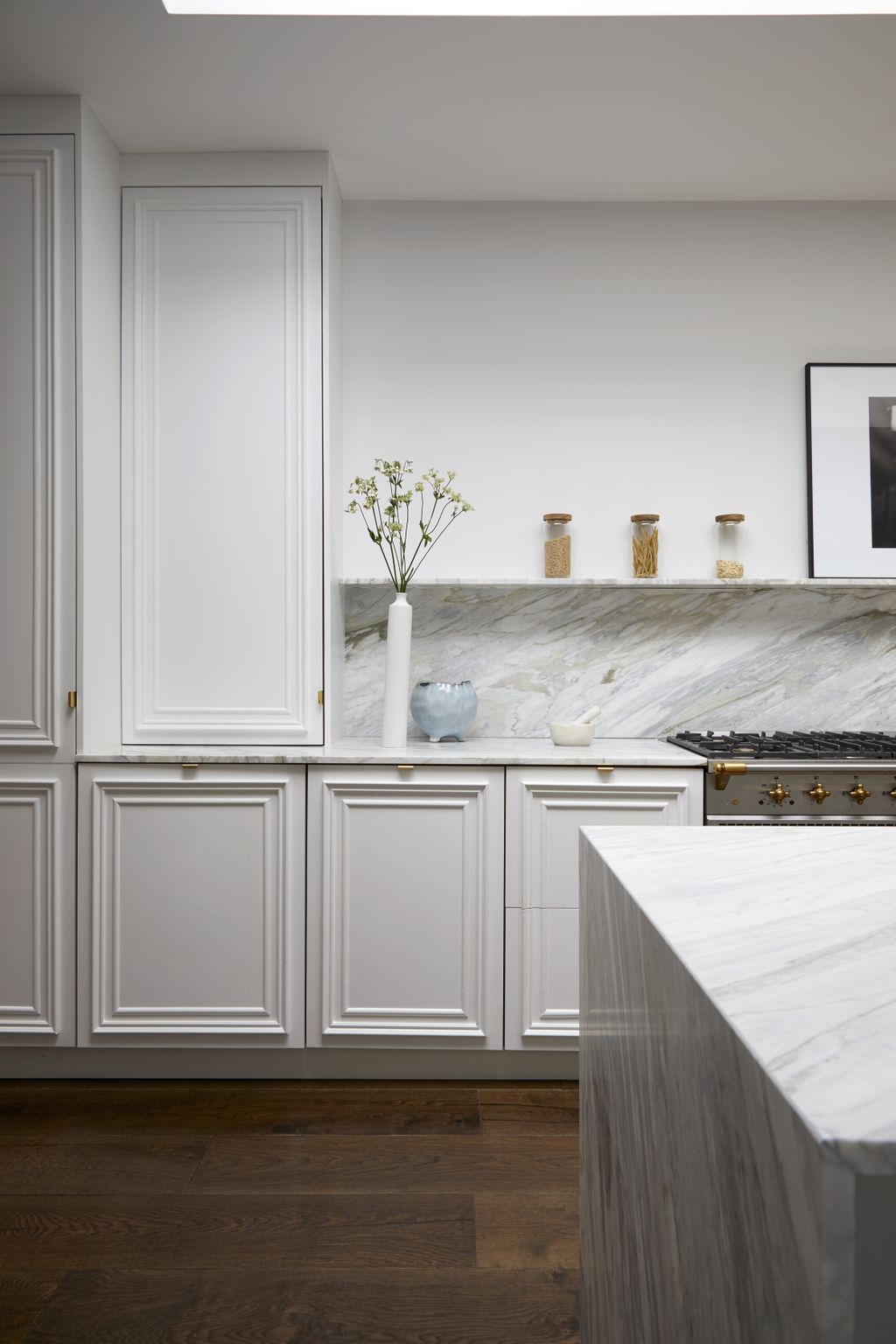 How to Declutter Kitchen Countertops — 9 Steps From Experts | Livingetc