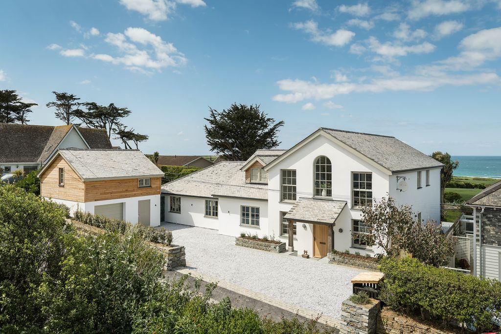 Complete guide to sash windows: Styles, costs, pros and cons | Homebuilding