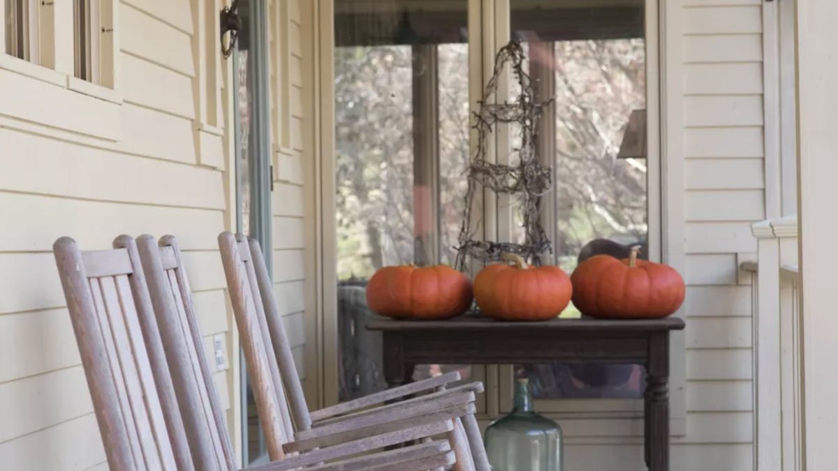 Fall porch ideas: 8 autumnal looks for all styles | Real Homes