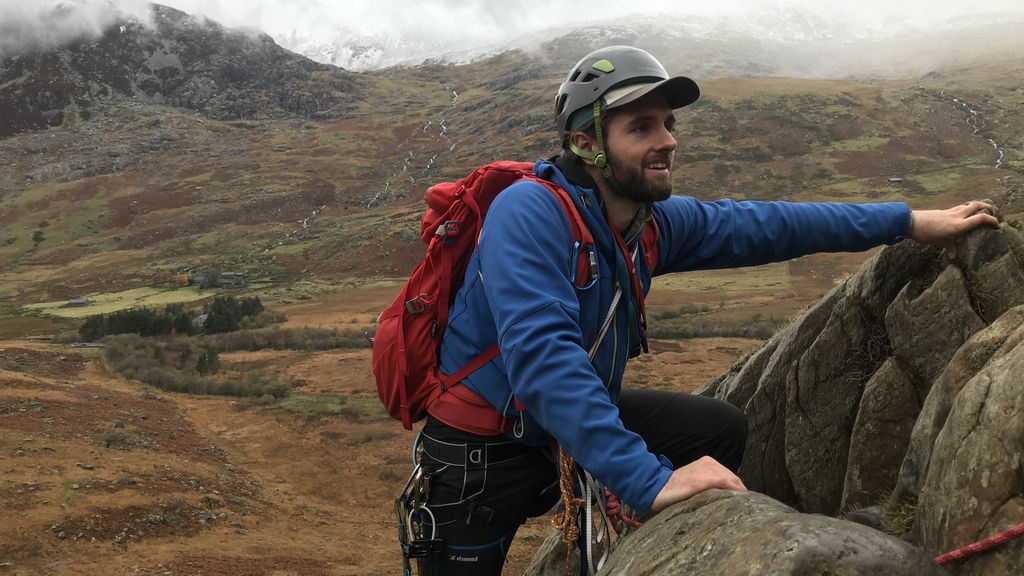 What is 'scrambling' in hiking? We get hands on | Advnture