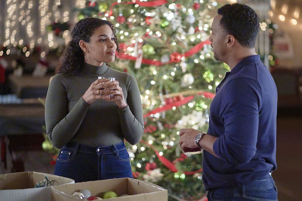 Lisa Hamilton Daly Wraps Up Hallmark Channel's Programming Gifts for ...