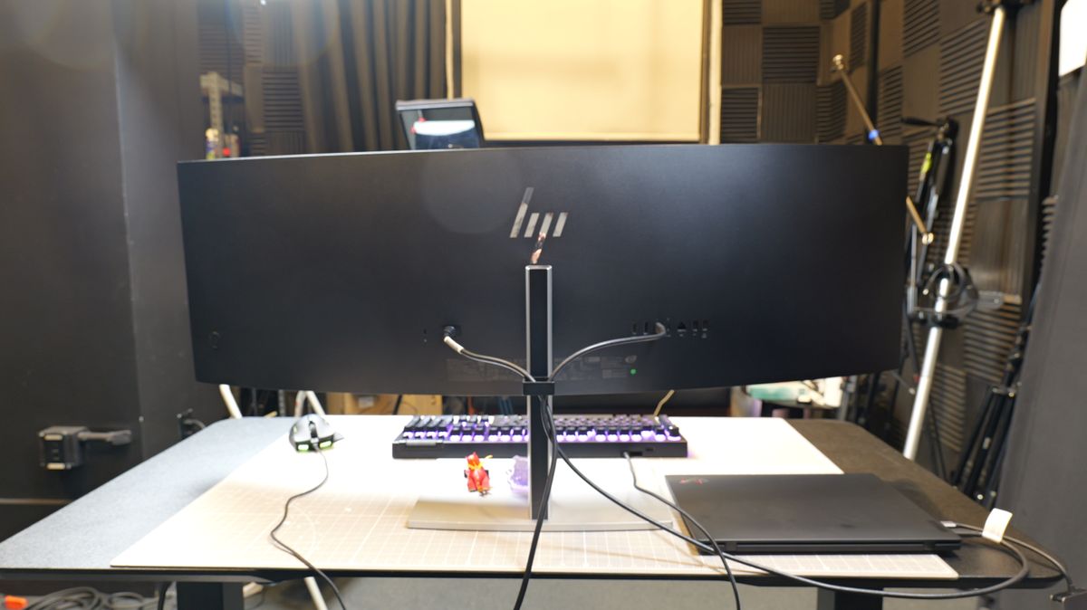 HP E45C G5 DQHD Curved Monitor review | Laptop Mag