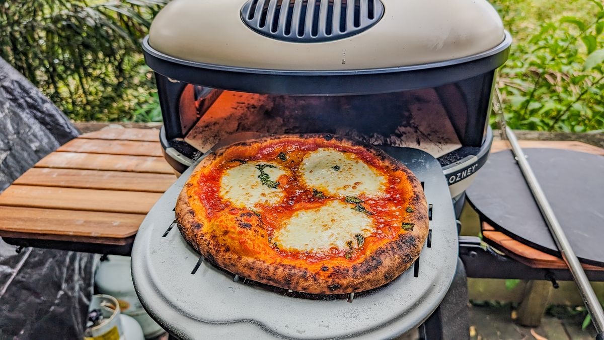 Gozney Arc XL review: this pizza oven is a crowd pleaser | TechRadar