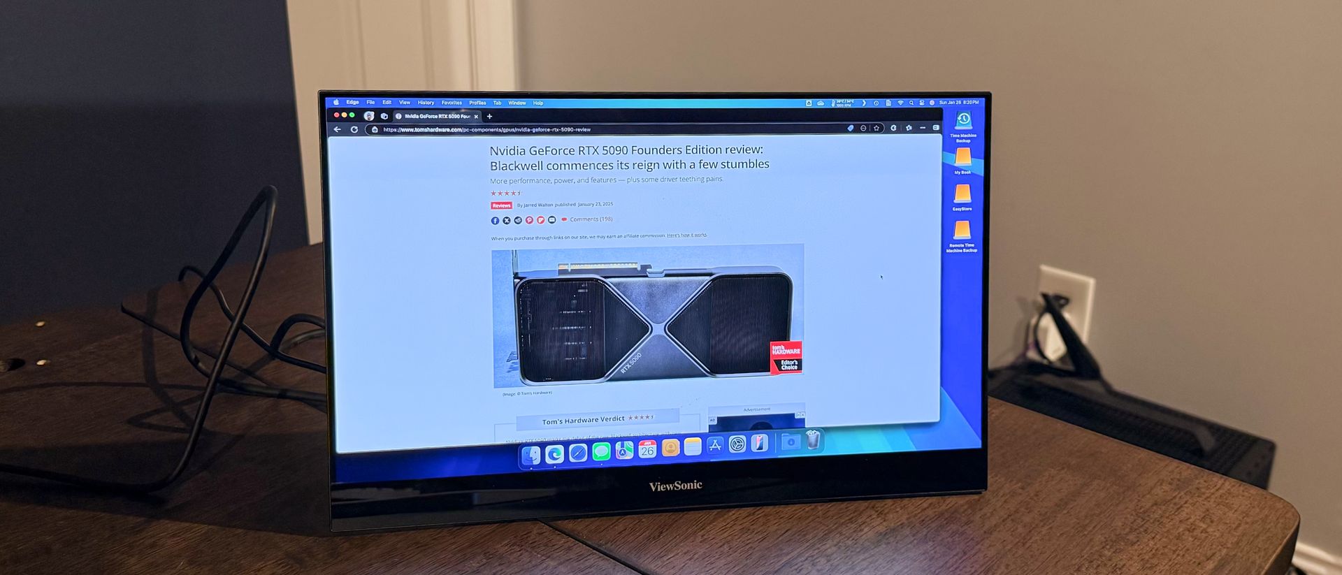 ViewSonic VX1655-4K-OLED portable monitor review: 4K OLED goodness in a slim package | Tom's ...