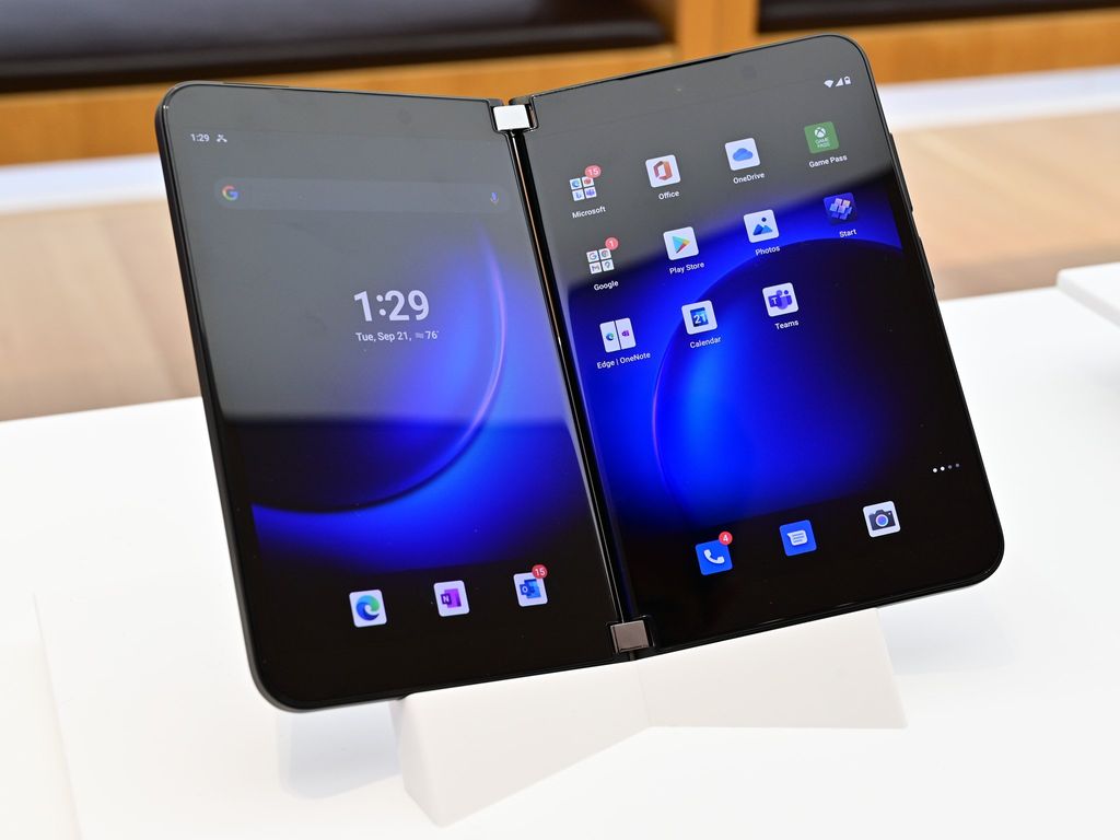 Surface and Windows 11: Experts weigh in on Microsoft's ecosystem ...