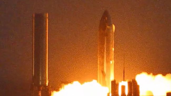 Spacexs Sn20 Starship Prototype Roars To Life In 1st Static Fire Tests