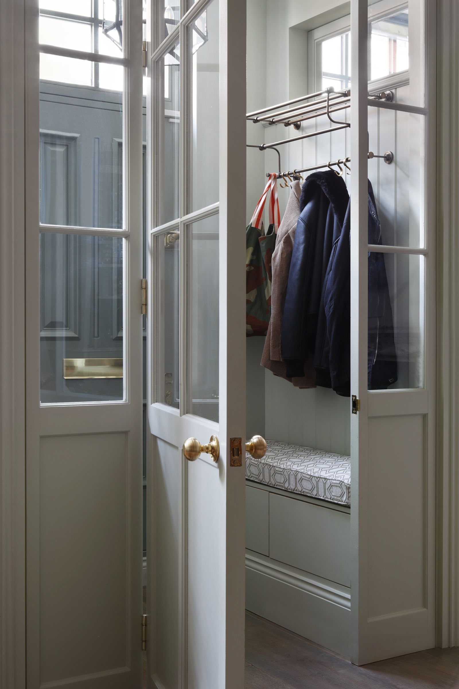 Small entryway storage ideas – 10 chic and practical ways to make the ...