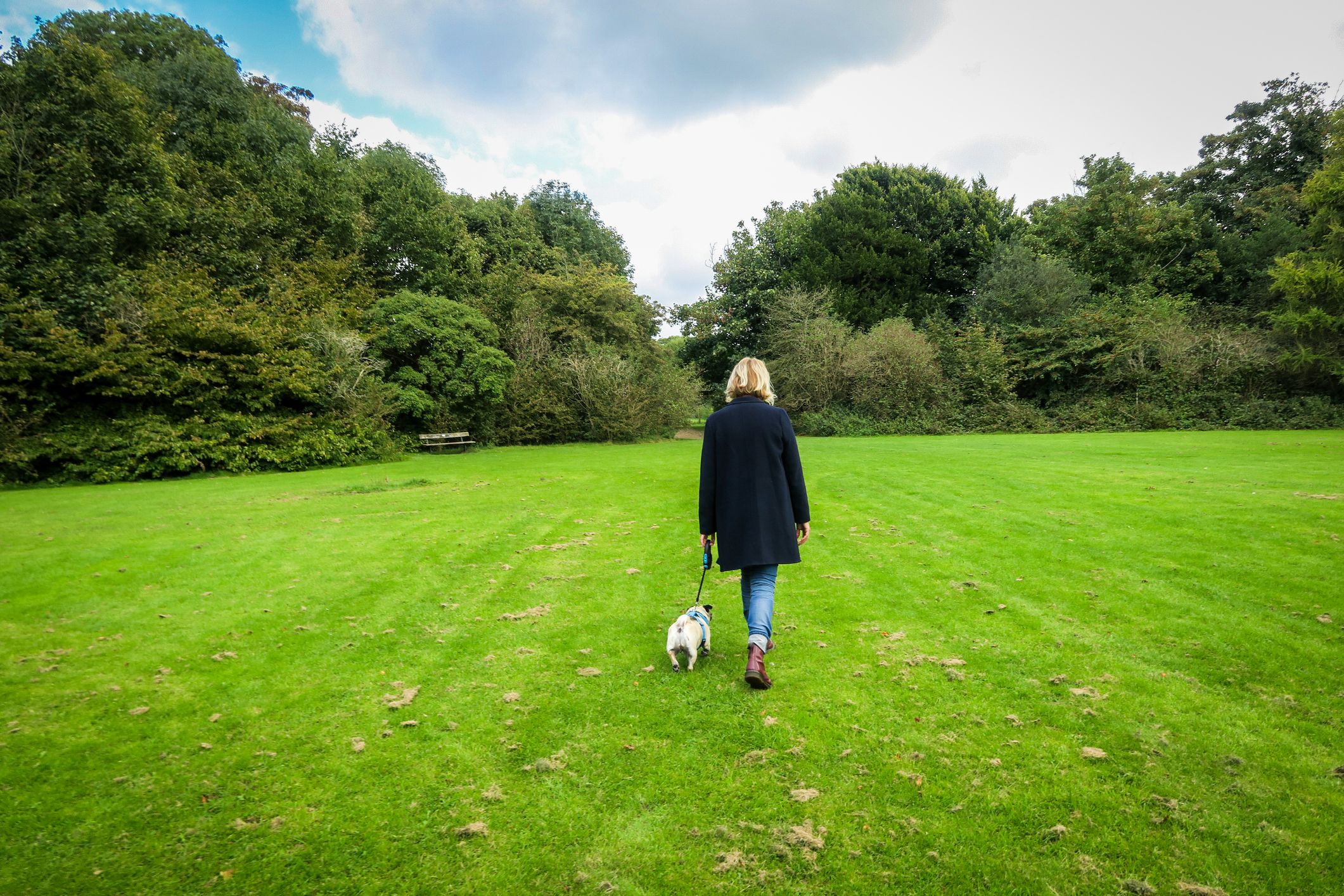 Can you still go for walks and runs during social distancing? | Woman ...