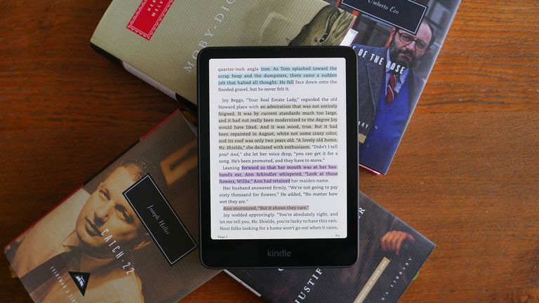 Amazon Kindle Colorsoft review: a new way to read | T3