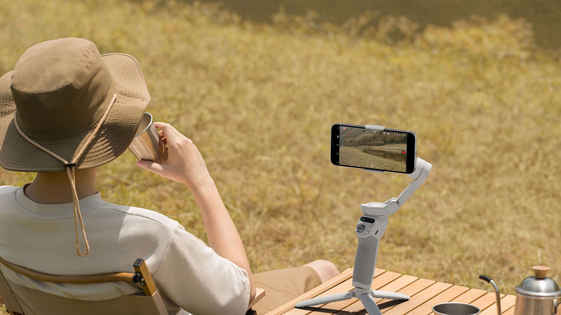New DJI Osmo Mobile SE gimbal is smaller, lighter, cheaper than the ...