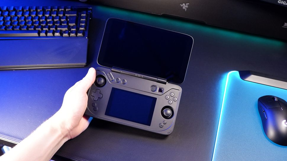 Ayaneo Flip DS review | PC Gamer