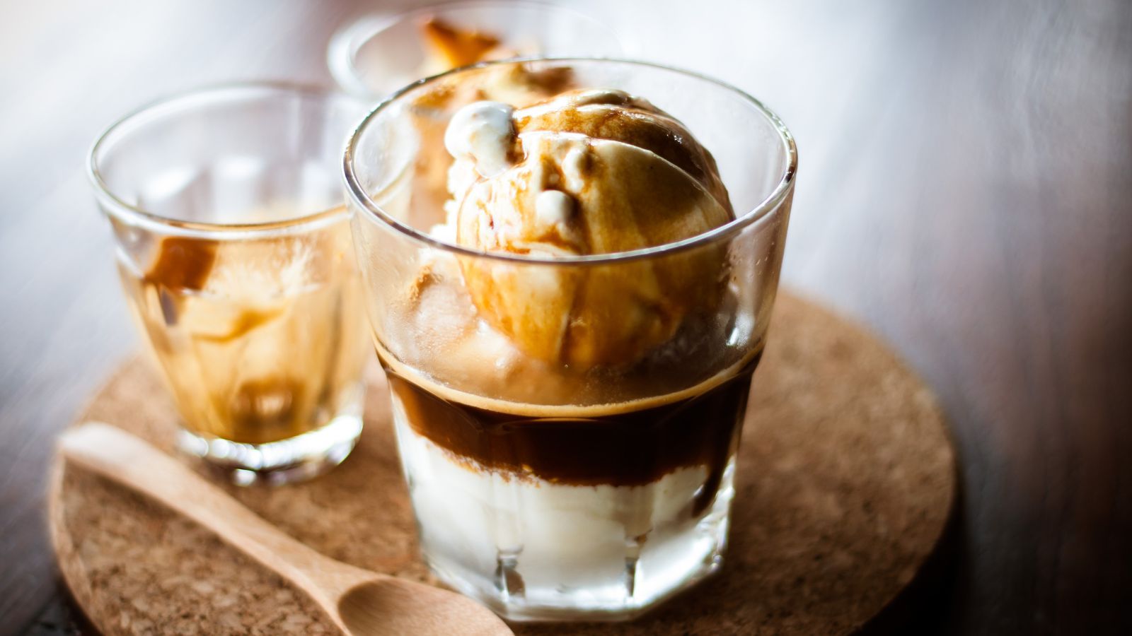 A barista's guide on how to make iced coffee from hot coffee | Homes ...