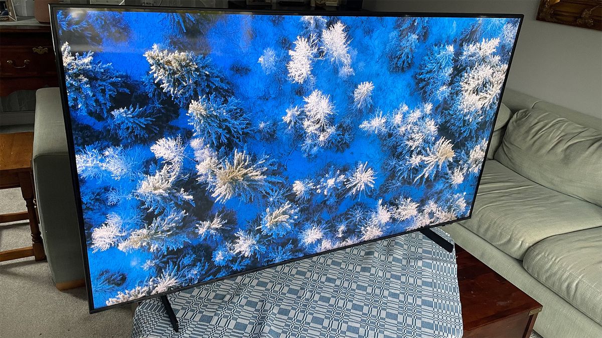 Samsung CU8000 review: a bit of a bargain | What Hi-Fi?