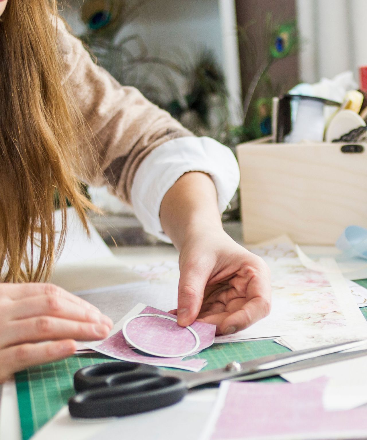 5 easy small bedroom DIY projects to try out in your place | Real Homes