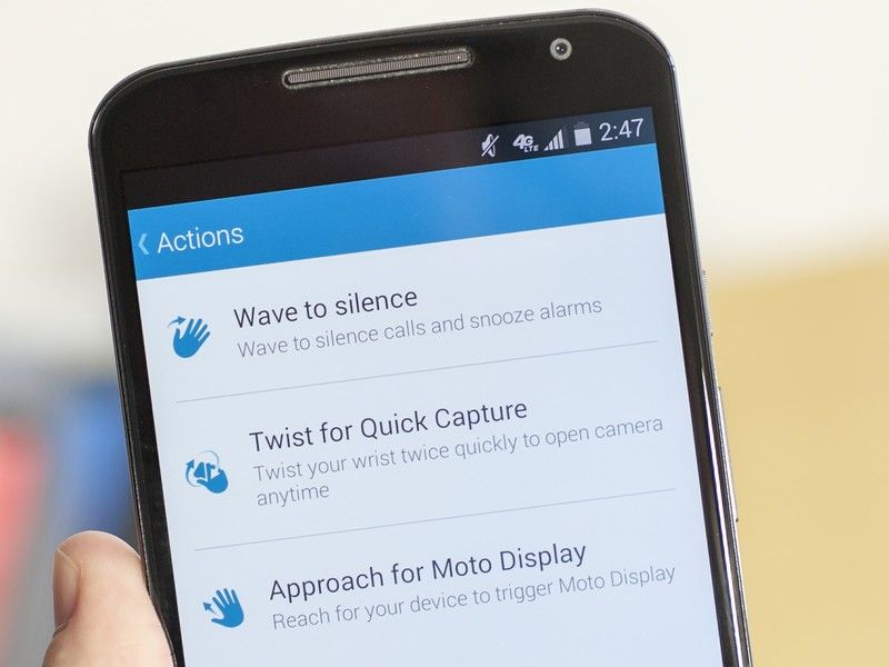 Inside the new Moto app, home to most of the cool Moto X features ...
