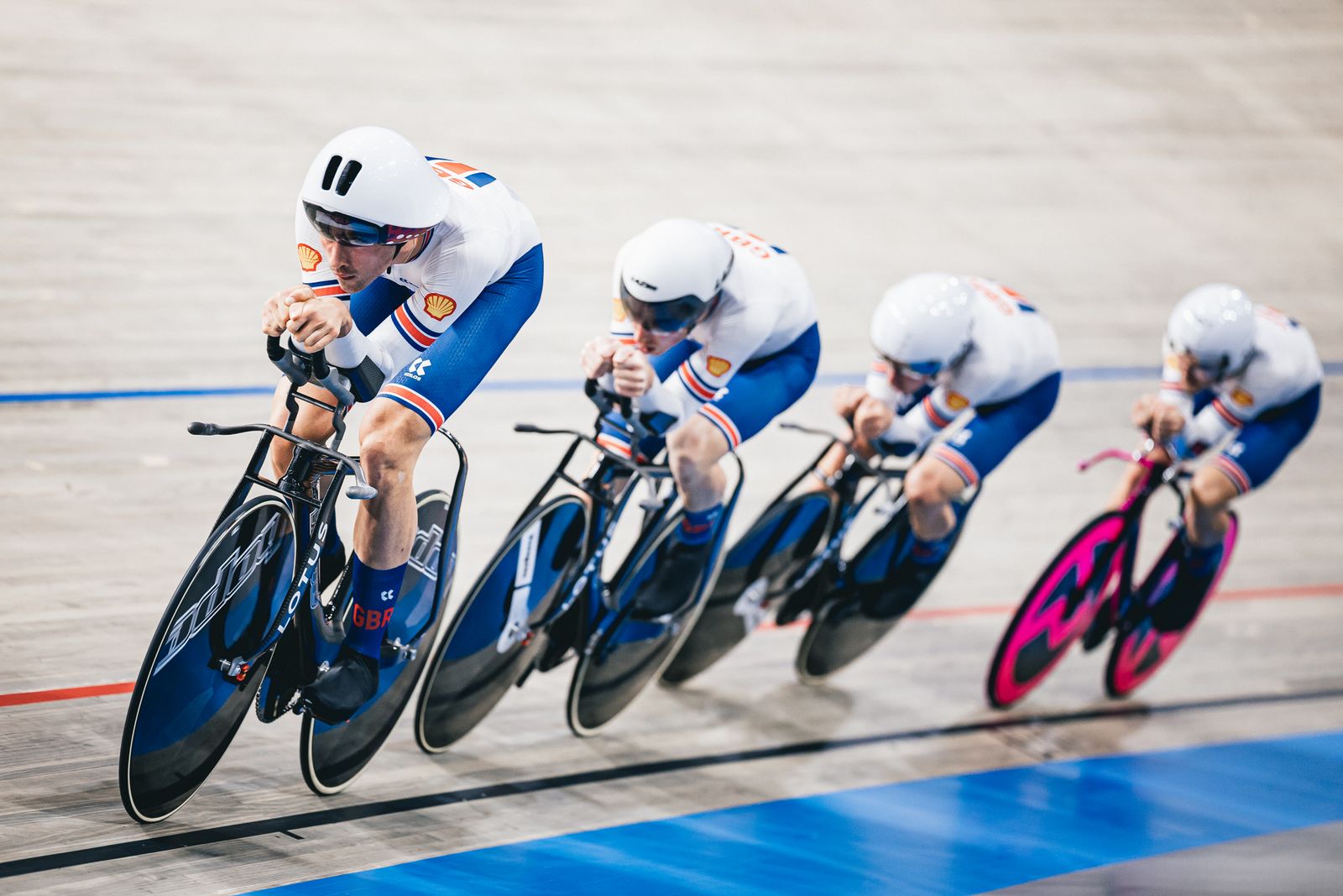 Why aren't GB using the new Hope-Lotus Olympic track bikes? | Cycling ...