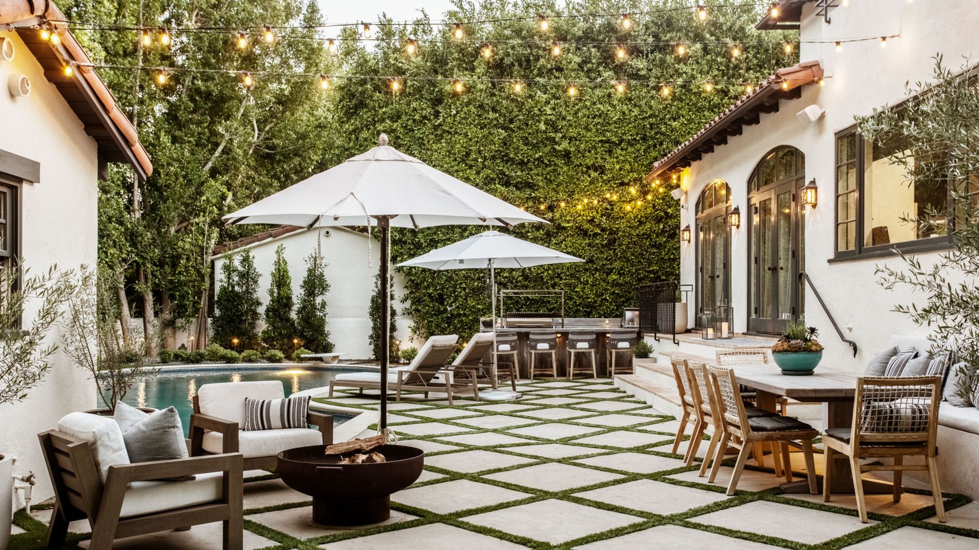 Garden Party Ideas — How to be the Host With the Most | Livingetc