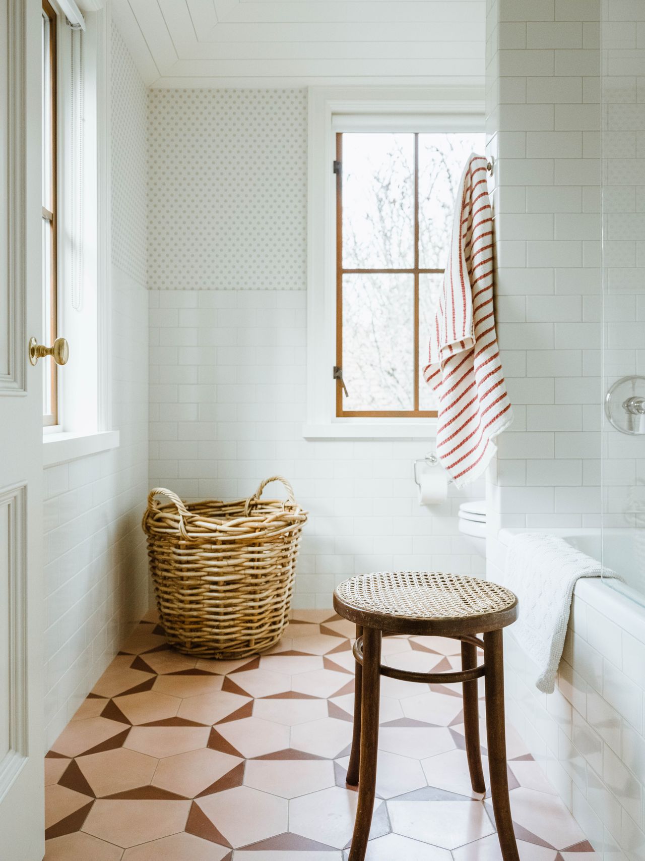 Bathroom floor tile ideas – 10 on-trend looks to add color, shape and ...