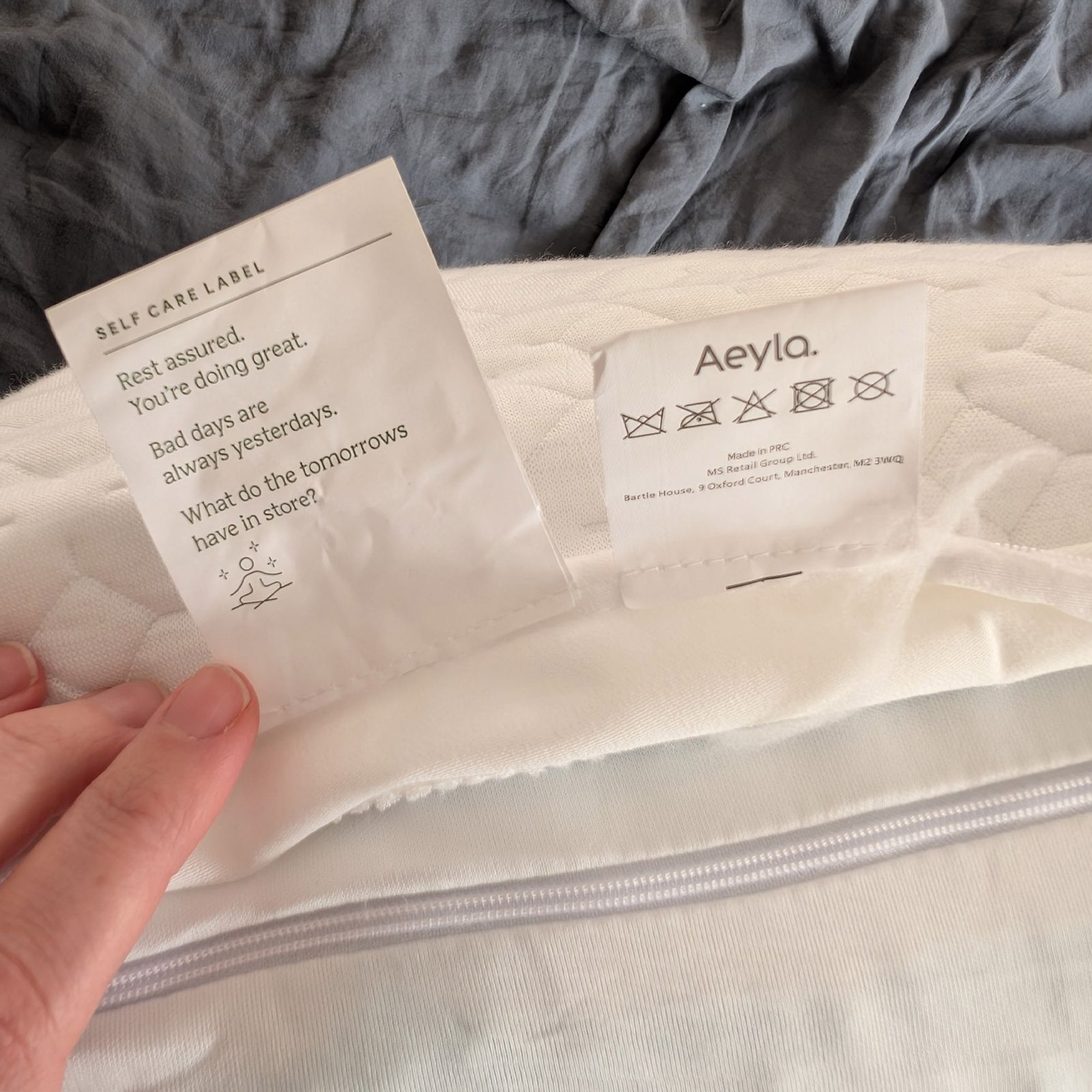 Aeyla Adjustable FOAMO Pillow review: tried and tested | Ideal Home