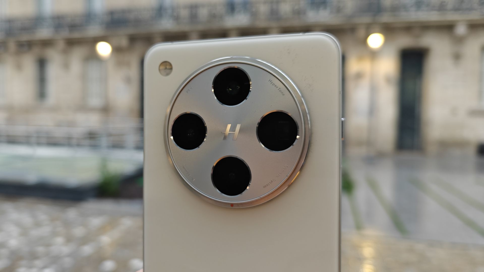 The Oppo Find X8 Pro’s twin telephoto lenses prove that quad-camera ...