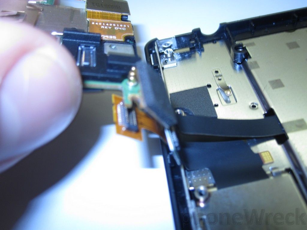 DISASSEMBLED: Motorola's DROID Smartphone | Tom's Hardware