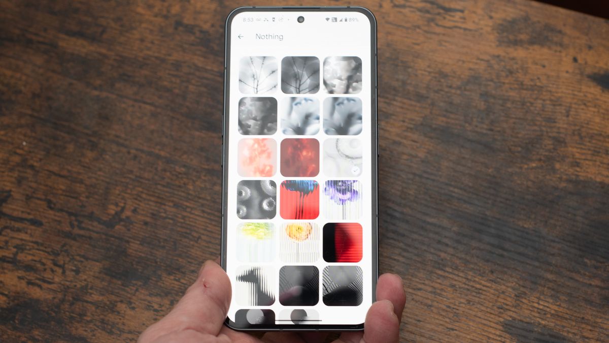 Nothing Phone 2 review: exactly what it looks like, flashy and new ...