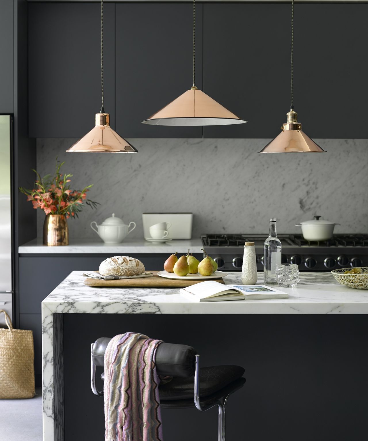 Black kitchens – 19 spaces that'll make you move over to the dark side ...