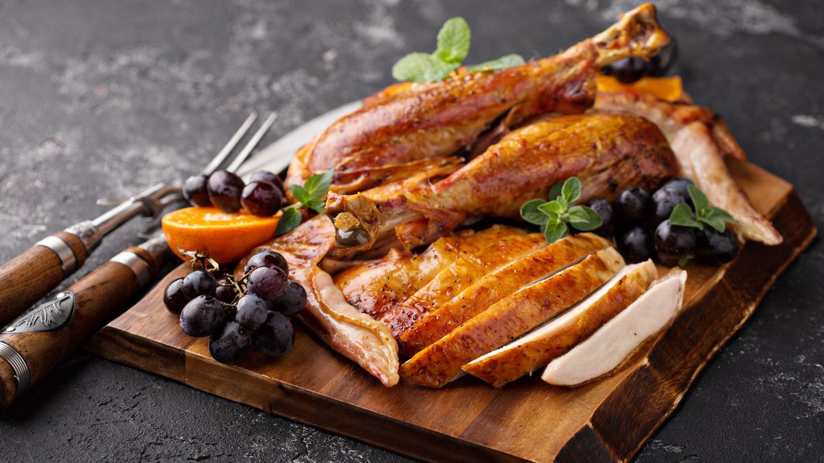 How to carve a turkey for Christmas | Tom's Guide