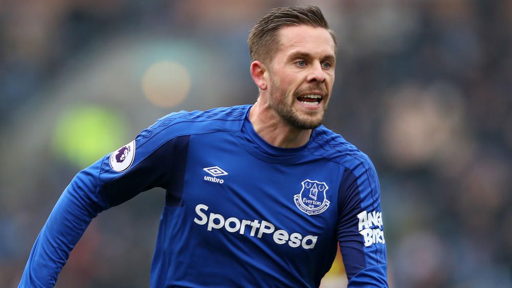 Sigurdsson facing several weeks out with knee injury | FourFourTwo