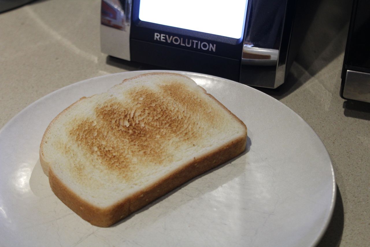 Revolution InstaGLO R180B Toaster review | Homes and Gardens